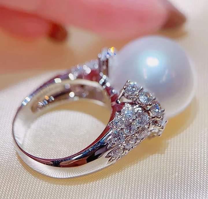 Imported Branded Ring – Diamond Emitations