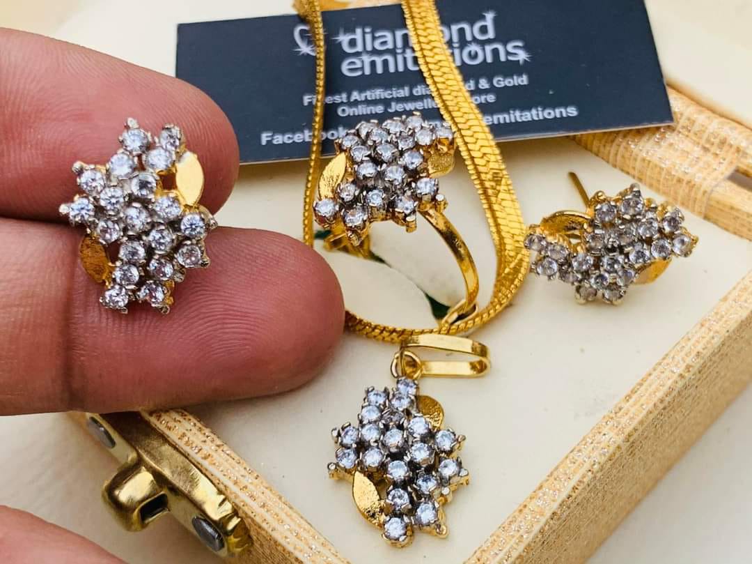 Goldplated Zircon Set – Diamond Emitations