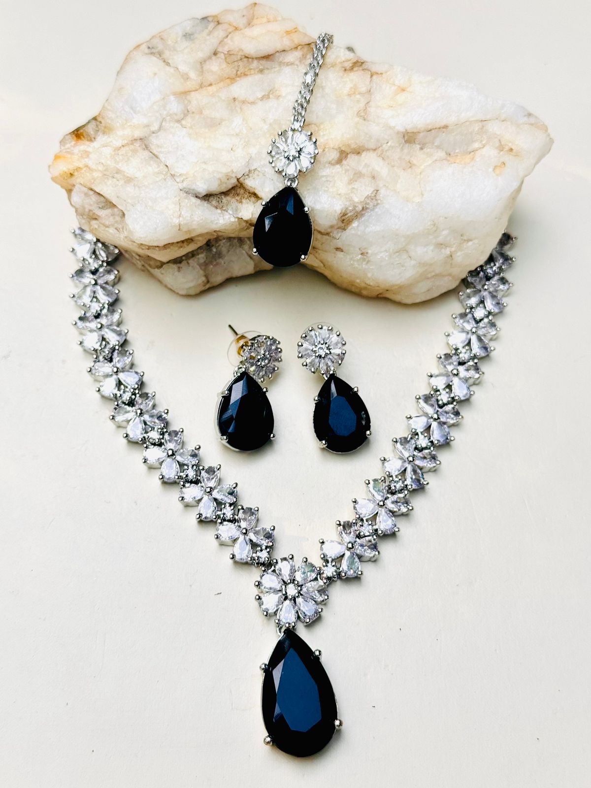 Imported necklace sets – Diamond Emitations